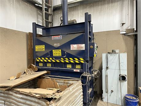 DADE Auctions - 2008 Max-Pak Mp7240 Vertical Baler