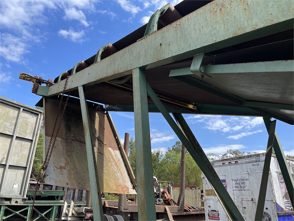 DADE Auctions - Roto-Screen Recuperator R-454 Portable Trommel Screener