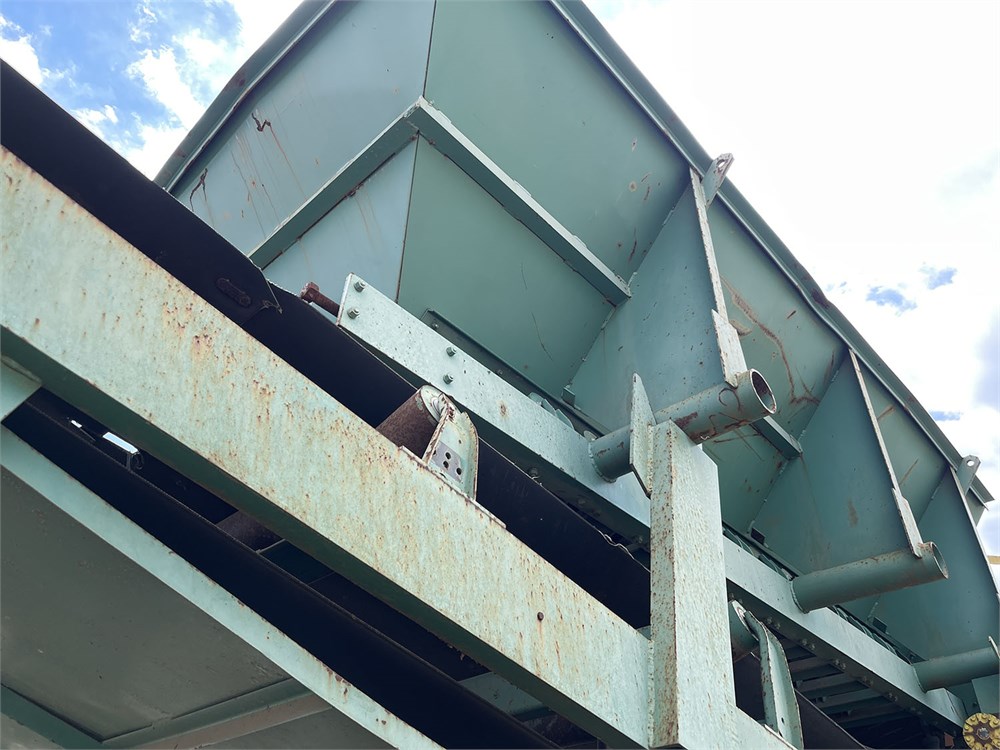 DADE Auctions - Roto-Screen Recuperator R-454 Portable Trommel Screener