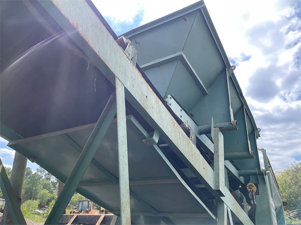 DADE Auctions - Roto-Screen Recuperator R-454 Portable Trommel Screener