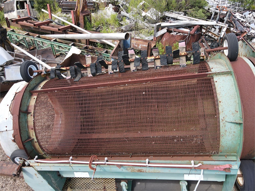 DADE Auctions - Roto-Screen Recuperator R-454 Portable Trommel Screener